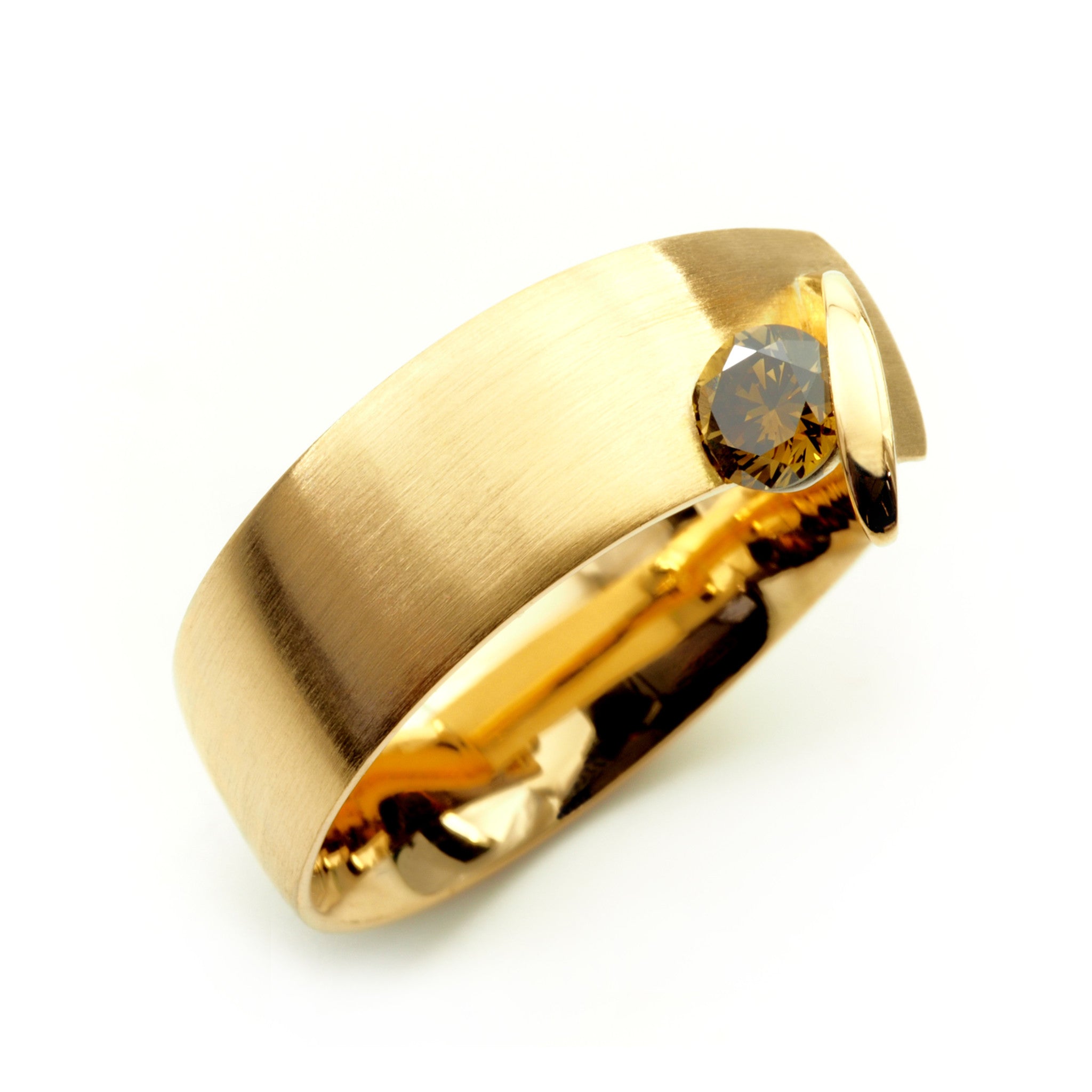 Vincent van Hees ISO ring 18ct Yellow Gold Natural Olive Green Diamond